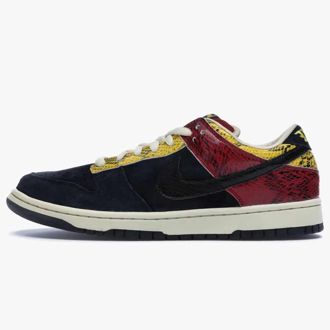 Nike Dunk Low Coral Snake – bei HYPENEEDZ kaufen