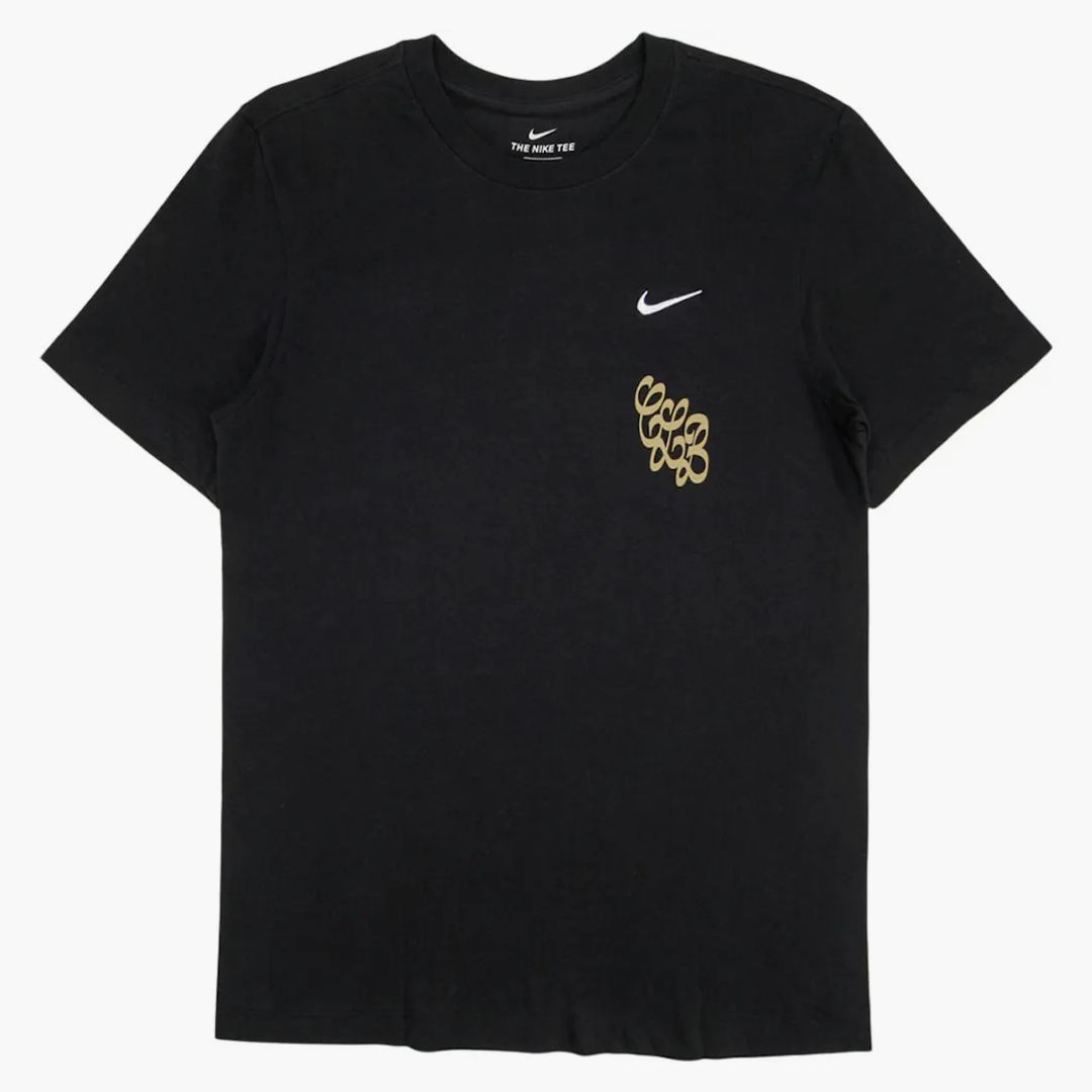 Nike X Drake CLB Rose T-shirt Black – bei HYPENEEDZ kaufen