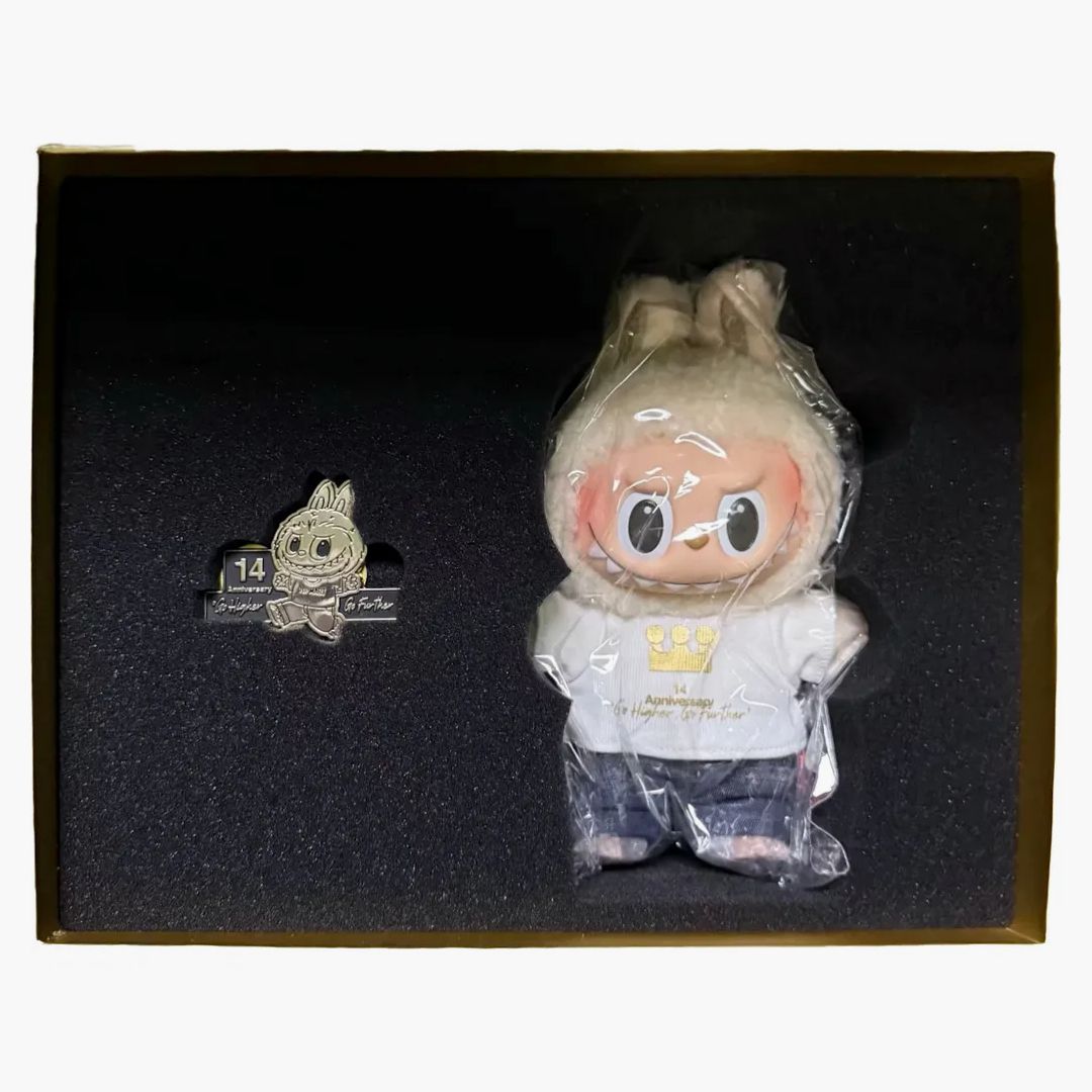 Labubu Anniversary Vinyl Figure – bei HYPENEEDZ kaufen